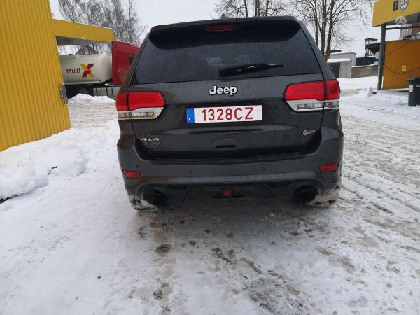 Pelēks Jeep Grand Cherokee 2019 Šauļi, ar dzinēja tilpumu 3.60 L un nobraukumu 200 tūkst. km par 21900 €, foto 6 vietnē AUTOMOTO.COM.LV
