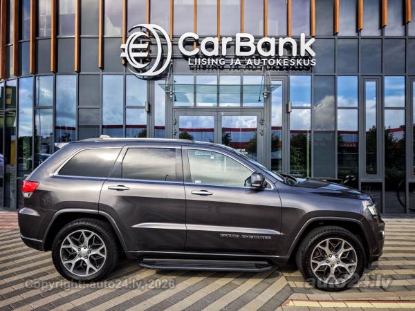 Jeep Grand Cherokee 2019 Tallina vietnē Pelēks Jeep Grand Cherokee 2019 Tallina, ar dzinēja tilpumu 3.00 L un nobraukumu 161 tūkst. km par 26500 €, foto 5 vietnē AUTOMOTO.COM.LV