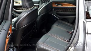 Grey Jeep Grand Cherokee 2026 in Tallinn, with an engine capacity of 2.00 L and mileage of 0 thousand km for 74400 €, photo 9 on AUTOMOTO.COM.LV