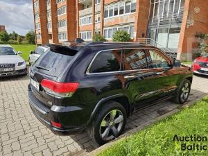 Jeep Grand Cherokee 2016 in Klaipeda, with an engine capacity of 2.99 L and mileage of 253 thousand km for 8000 €, photo 4 on AUTOMOTO.COM.LV