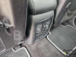Jeep Grand Cherokee 2016 in Klaipeda, with an engine capacity of 2.99 L and mileage of 253 thousand km for 8000 €, photo 16 on AUTOMOTO.COM.LV