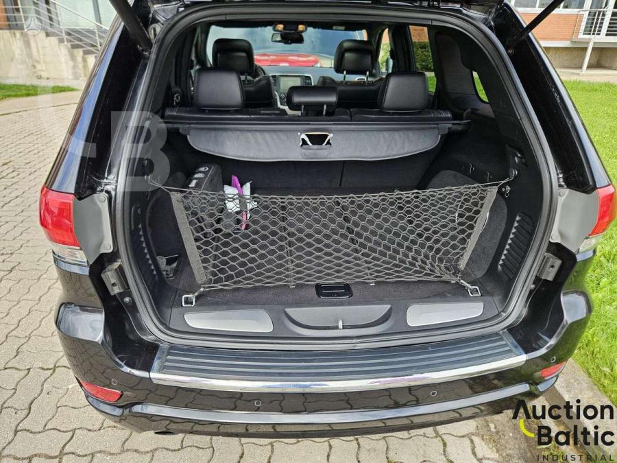 Jeep Grand Cherokee 2016 in Klaipeda, with an engine capacity of 2.99 L and mileage of 253 thousand km for 8000 €, photo 23 on AUTOMOTO.COM.LV