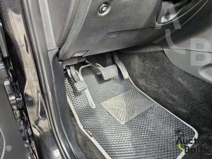 Jeep Grand Cherokee 2016 in Klaipeda, with an engine capacity of 2.99 L and mileage of 253 thousand km for 8000 €, photo 24 on AUTOMOTO.COM.LV