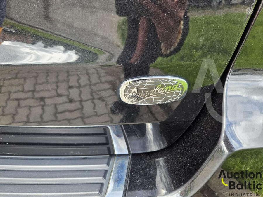 Jeep Grand Cherokee 2016 in Klaipeda, with an engine capacity of 2.99 L and mileage of 253 thousand km for 8000 €, photo 39 on AUTOMOTO.COM.LV