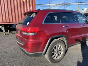 Red Jeep Grand Cherokee 2014 in Siauliai, with an engine capacity of 3.60 L and mileage of 247 thousand km for 6250 €, photo 15 on AUTOMOTO.COM.LV