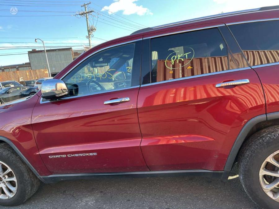 Red Jeep Grand Cherokee 2014 in Siauliai, with an engine capacity of 3.60 L and mileage of 247 thousand km for 6250 €, photo 16 on AUTOMOTO.COM.LV