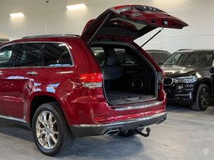Sarkans Jeep Grand Cherokee 2014 Marijampole, ar dzinēja tilpumu 2.99 L un nobraukumu 197 tūkst. km par 15500 €, foto 7 vietnē AUTOMOTO.COM.LV
