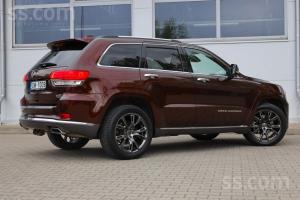 Red Jeep Grand Cherokee 2014 in Riga, with an engine capacity of 3.00 L and mileage of 0 thousand km for 11995 €, photo 9 on AUTOMOTO.COM.LV