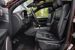 Red Jeep Grand Cherokee 2014 in Riga, with an engine capacity of 3.00 L and mileage of 0 thousand km for 11995 €, photo 13 on AUTOMOTO.COM.LV