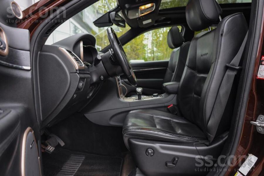 Red Jeep Grand Cherokee 2014 in Riga, with an engine capacity of 3.00 L and mileage of 0 thousand km for 11995 €, photo 13 on AUTOMOTO.COM.LV