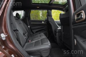 Red Jeep Grand Cherokee 2014 in Riga, with an engine capacity of 3.00 L and mileage of 0 thousand km for 11995 €, photo 21 on AUTOMOTO.COM.LV