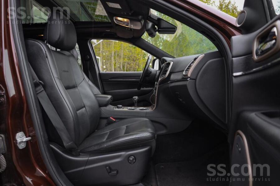 Red Jeep Grand Cherokee 2014 in Riga, with an engine capacity of 3.00 L and mileage of 0 thousand km for 11995 €, photo 22 on AUTOMOTO.COM.LV