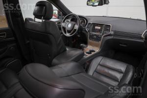 Red Jeep Grand Cherokee 2014 in Riga, with an engine capacity of 3.00 L and mileage of 0 thousand km for 11995 €, photo 23 on AUTOMOTO.COM.LV