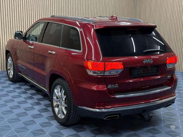 Sarkans Jeep Grand Cherokee 2014 Marijampole, ar dzinēja tilpumu 2.99 L un nobraukumu 197 tūkst. km par 13900 €, foto 5 vietnē AUTOMOTO.COM.LV