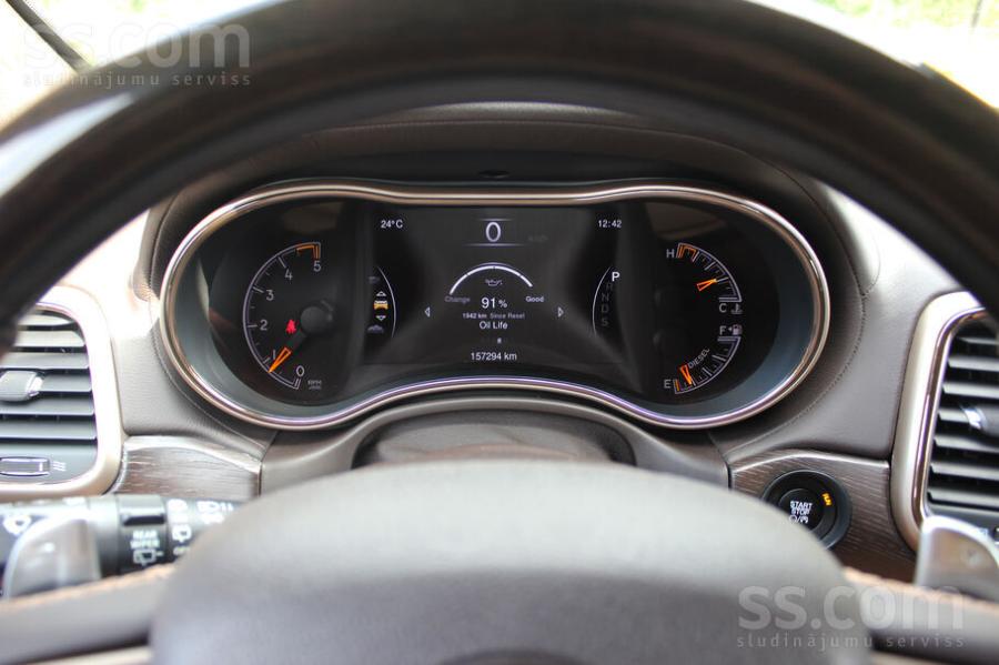 Sarkans Jeep Grand Cherokee 2014 Rīga, ar dzinēja tilpumu 3.00 L un nobraukumu 157 tūkst. km par 13400 €, foto 10 vietnē AUTOMOTO.COM.LV