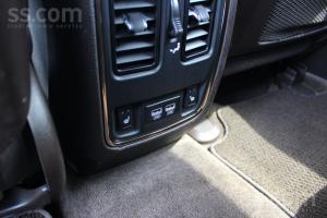 Sarkans Jeep Grand Cherokee 2014 Rīga, ar dzinēja tilpumu 3.00 L un nobraukumu 157 tūkst. km par 13400 €, foto 16 vietnē AUTOMOTO.COM.LV
