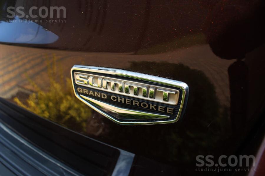 Sarkans Jeep Grand Cherokee 2014 Rīga, ar dzinēja tilpumu 3.00 L un nobraukumu 157 tūkst. km par 13400 €, foto 20 vietnē AUTOMOTO.COM.LV