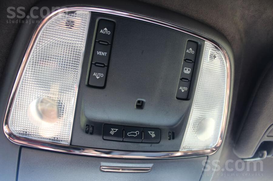 Sarkans Jeep Grand Cherokee 2014 Rīga, ar dzinēja tilpumu 3.00 L un nobraukumu 157 tūkst. km par 13400 €, foto 24 vietnē AUTOMOTO.COM.LV