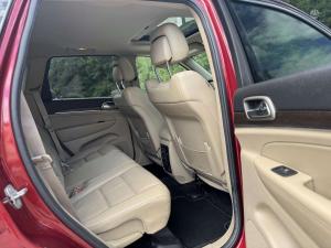 Red Jeep Grand Cherokee 2014 in Vilnius, with an engine capacity of 3.60 L and mileage of 155 thousand km for 13700 €, photo 26 on AUTOMOTO.COM.LV