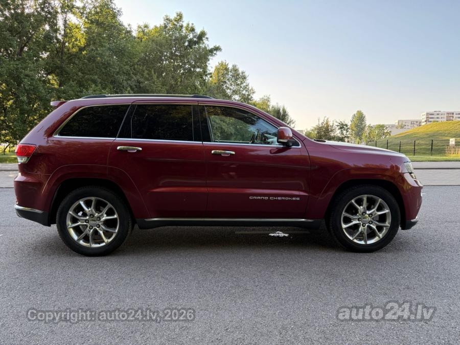 Sarkans Jeep Grand Cherokee 2014 Tallina, ar dzinēja tilpumu 3.00 L un nobraukumu 270 tūkst. km par 14000 €, foto 4 vietnē AUTOMOTO.COM.LV