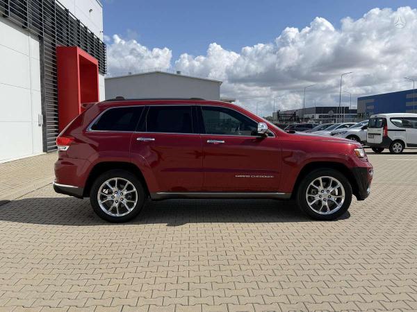 Sarkans Jeep Grand Cherokee 2014 Šauļi, ar dzinēja tilpumu 5.70 L un nobraukumu 170 tūkst. km par 9900 €, foto 5 vietnē AUTOMOTO.COM.LV