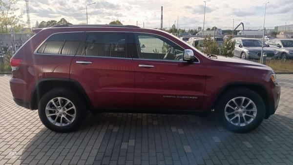 Sarkans Jeep Grand Cherokee 2014 Šauļi, ar dzinēja tilpumu 3.60 L un nobraukumu 397 tūkst. km par 8798 €, foto 9 vietnē AUTOMOTO.COM.LV