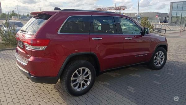 Sarkans Jeep Grand Cherokee 2014 Šauļi, ar dzinēja tilpumu 3.60 L un nobraukumu 397 tūkst. km par 8798 €, foto 10 vietnē AUTOMOTO.COM.LV