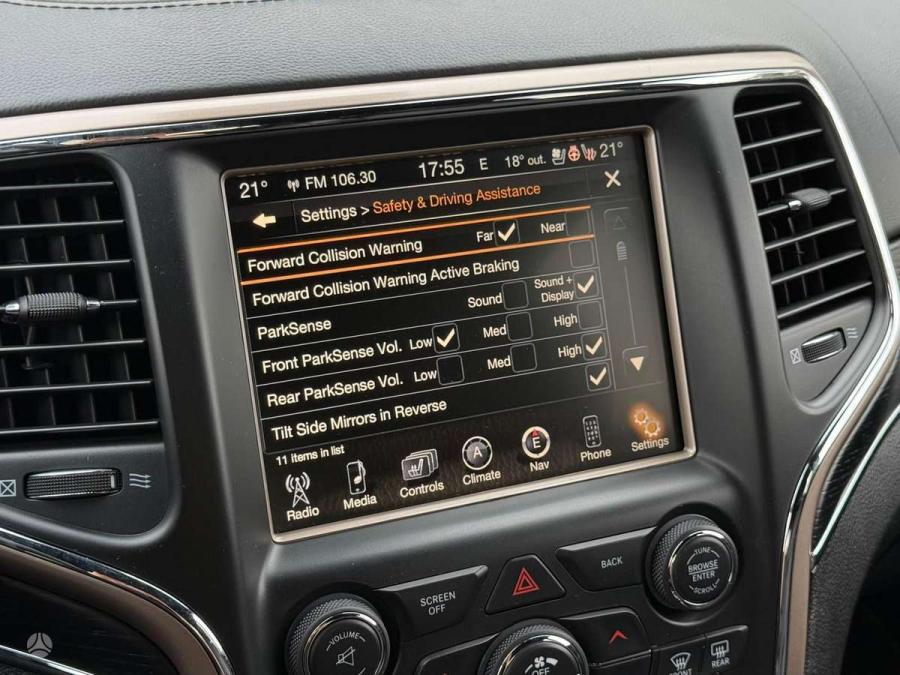 Sarkans Jeep Grand Cherokee 2014 Marijampole, ar dzinēja tilpumu 2.99 L un nobraukumu 197 tūkst. km par 12750 €, foto 16 vietnē AUTOMOTO.COM.LV