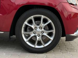 Sarkans Jeep Grand Cherokee 2014 Marijampole, ar dzinēja tilpumu 2.99 L un nobraukumu 197 tūkst. km par 12750 €, foto 34 vietnē AUTOMOTO.COM.LV