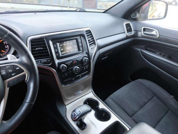 Sarkans Jeep Grand Cherokee 2015 Šauļi, ar dzinēja tilpumu 3.60 L un nobraukumu 368 tūkst. km par 5500 €, foto 10 vietnē AUTOMOTO.COM.LV