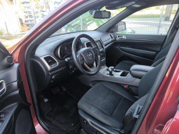 Red Jeep Grand Cherokee 2015 in Siauliai, with an engine capacity of 3.60 L and mileage of 368 thousand km for 5600 €, photo 7 on AUTOMOTO.COM.LV