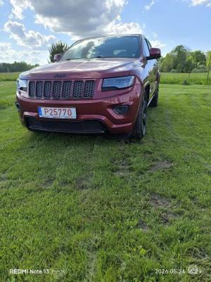 Red Jeep Grand Cherokee 2015 in Vilnius, with an engine capacity of 3.60 L and mileage of 192 thousand km for 14050 €, photo 18 on AUTOMOTO.COM.LV