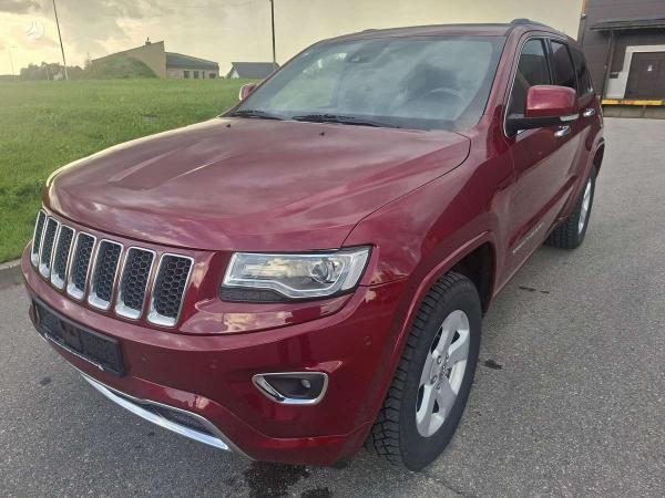 Jeep Grand Cherokee 2015 in Utena on AUTOMOTO.COM.LV Red Jeep Grand Cherokee 2015 in Utena, with an engine capacity of 2.99 L and mileage of 176 thousand km for 12500 €, photo 1 on AUTOMOTO.COM.LV