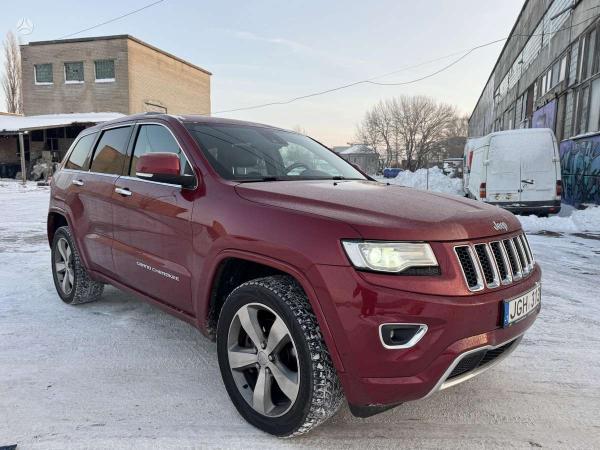 Red Jeep Grand Cherokee 2016 in Klaipeda, with an engine capacity of 2.99 L and mileage of 197 thousand km for 14700 €, photo 2 on AUTOMOTO.COM.LV