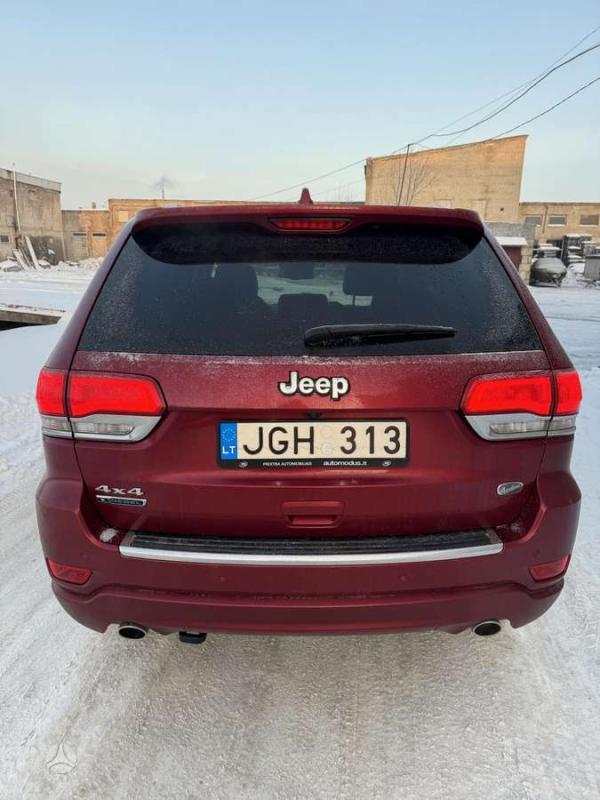 Red Jeep Grand Cherokee 2016 in Klaipeda, with an engine capacity of 2.99 L and mileage of 197 thousand km for 14700 €, photo 4 on AUTOMOTO.COM.LV