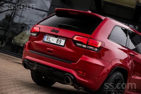 Red Jeep Grand Cherokee 2017 in Jelgava, with an engine capacity of 6.40 L and mileage of 0 thousand km for 31000 €, photo 10 on AUTOMOTO.COM.LV