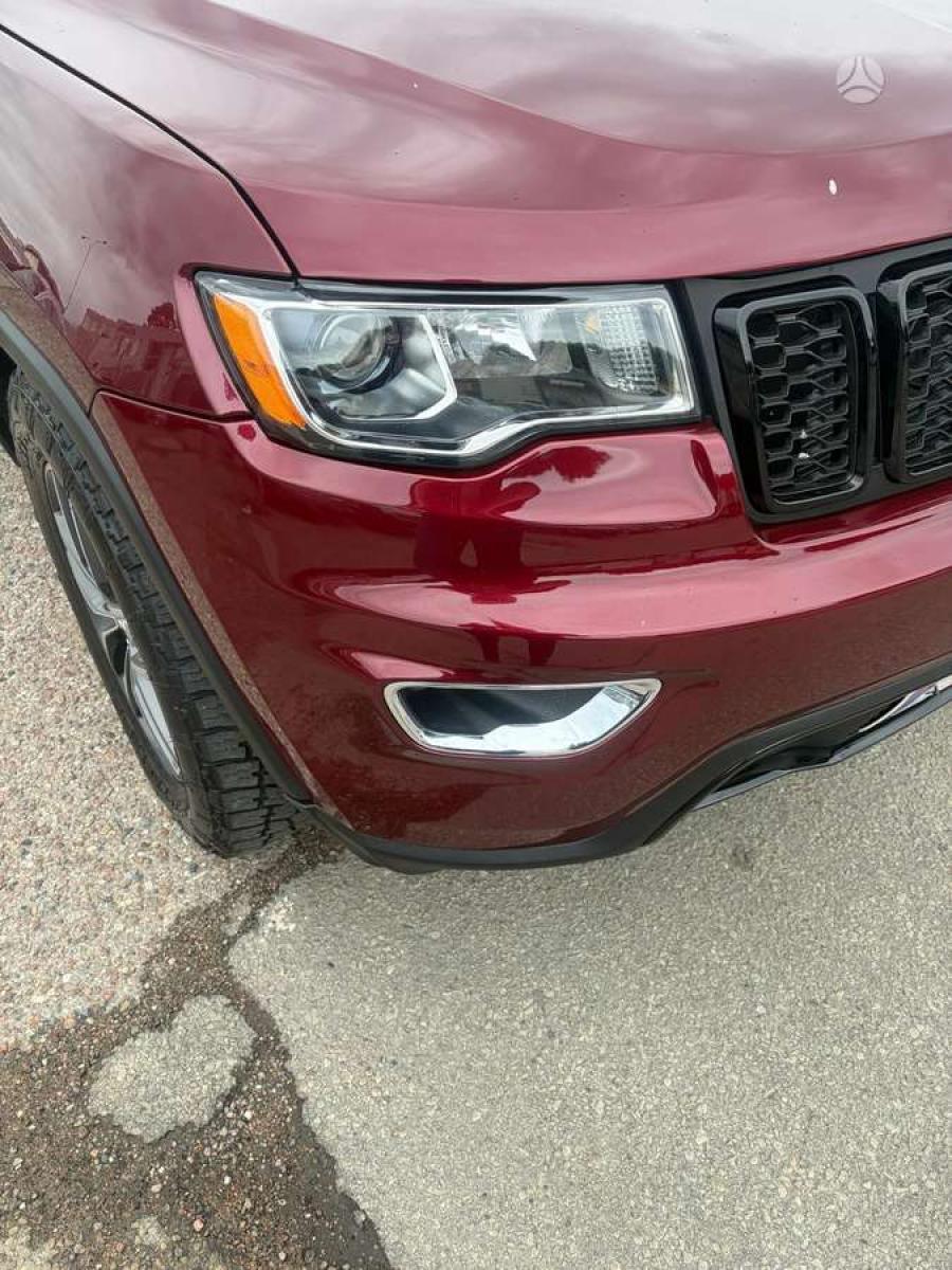 Sarkans Jeep Grand Cherokee 2017 Klaipėda, ar dzinēja tilpumu 3.60 L un nobraukumu 155 tūkst. km par 17200 €, foto 5 vietnē AUTOMOTO.COM.LV