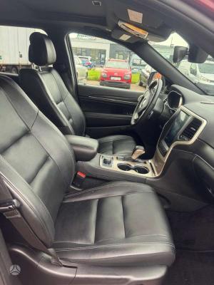 Sarkans Jeep Grand Cherokee 2017 Klaipėda, ar dzinēja tilpumu 3.60 L un nobraukumu 155 tūkst. km par 17200 €, foto 8 vietnē AUTOMOTO.COM.LV
