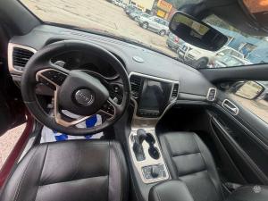 Sarkans Jeep Grand Cherokee 2017 Klaipėda, ar dzinēja tilpumu 3.60 L un nobraukumu 155 tūkst. km par 17200 €, foto 13 vietnē AUTOMOTO.COM.LV