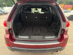 Sarkans Jeep Grand Cherokee 2017 Klaipėda, ar dzinēja tilpumu 3.60 L un nobraukumu 155 tūkst. km par 17200 €, foto 17 vietnē AUTOMOTO.COM.LV