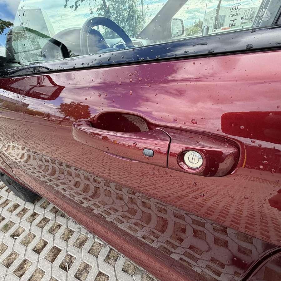 Red Jeep Grand Cherokee 2017 in Siauliai, with an engine capacity of 3.60 L and mileage of 264 thousand km for 13800 €, photo 10 on AUTOMOTO.COM.LV
