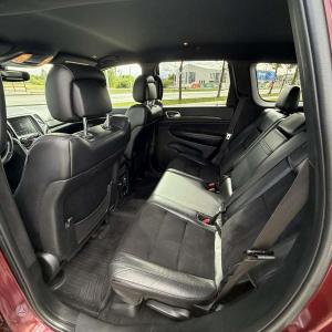 Red Jeep Grand Cherokee 2017 in Siauliai, with an engine capacity of 3.60 L and mileage of 264 thousand km for 13800 €, photo 16 on AUTOMOTO.COM.LV
