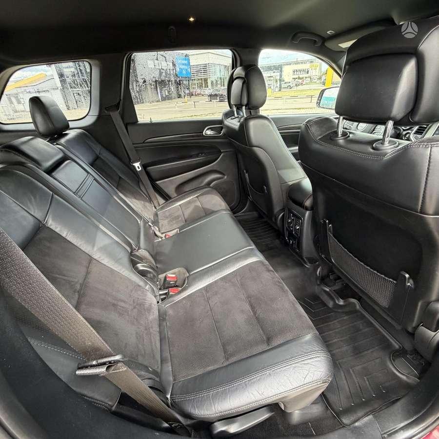 Red Jeep Grand Cherokee 2017 in Siauliai, with an engine capacity of 3.60 L and mileage of 264 thousand km for 13800 €, photo 17 on AUTOMOTO.COM.LV