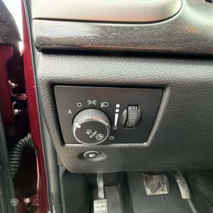 Red Jeep Grand Cherokee 2017 in Siauliai, with an engine capacity of 3.60 L and mileage of 264 thousand km for 13800 €, photo 22 on AUTOMOTO.COM.LV
