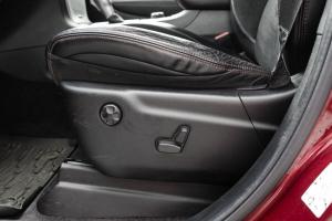Sarkans Jeep Grand Cherokee 2017 Mārupe, ar dzinēja tilpumu 3.00 L un nobraukumu 140 tūkst. km par 21750 €, foto 8 vietnē AUTOMOTO.COM.LV