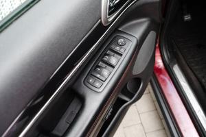 Sarkans Jeep Grand Cherokee 2017 Mārupe, ar dzinēja tilpumu 3.00 L un nobraukumu 140 tūkst. km par 21750 €, foto 10 vietnē AUTOMOTO.COM.LV