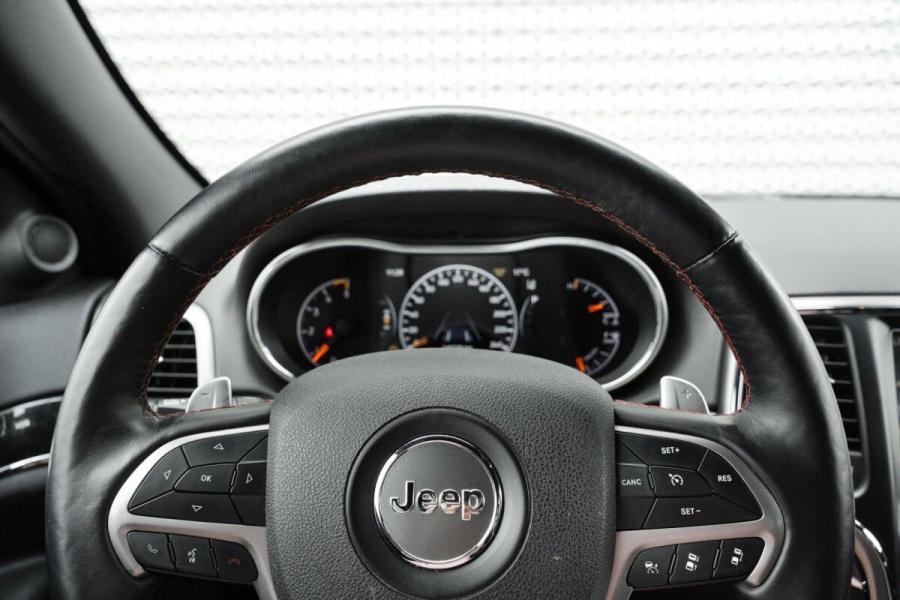 Sarkans Jeep Grand Cherokee 2017 Mārupe, ar dzinēja tilpumu 3.00 L un nobraukumu 140 tūkst. km par 21750 €, foto 14 vietnē AUTOMOTO.COM.LV