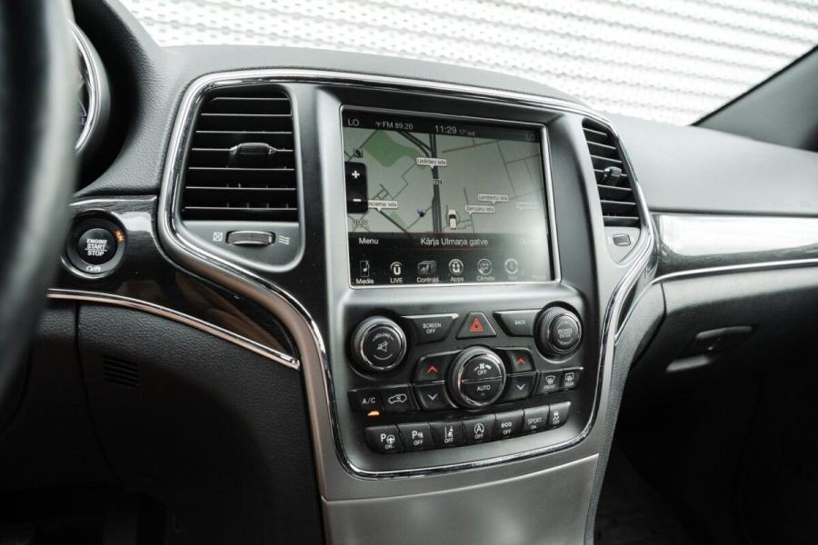 Sarkans Jeep Grand Cherokee 2017 Mārupe, ar dzinēja tilpumu 3.00 L un nobraukumu 140 tūkst. km par 21750 €, foto 20 vietnē AUTOMOTO.COM.LV