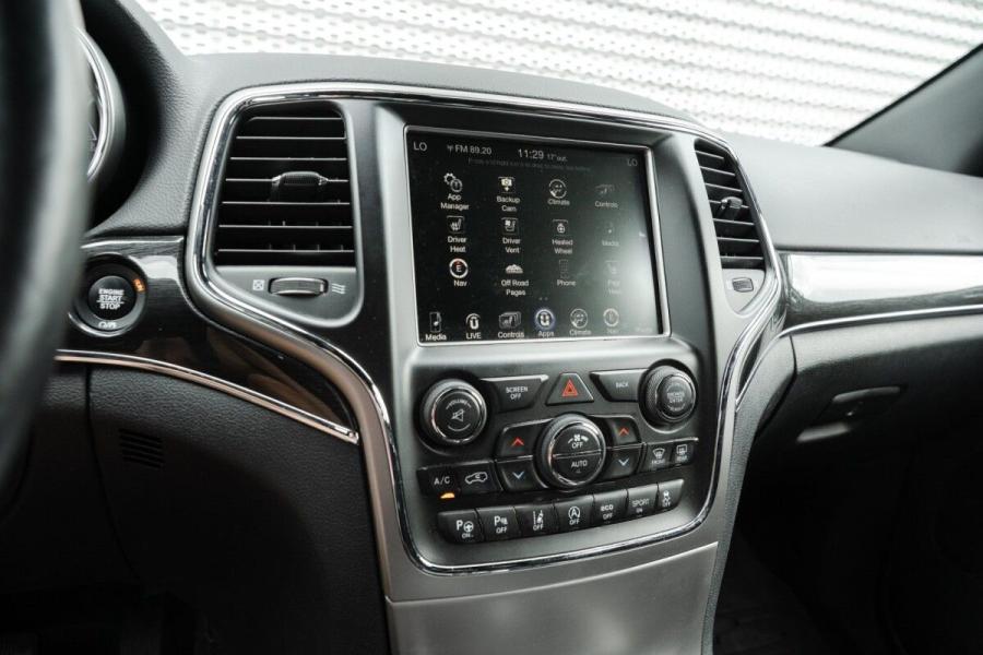 Sarkans Jeep Grand Cherokee 2017 Mārupe, ar dzinēja tilpumu 3.00 L un nobraukumu 140 tūkst. km par 21750 €, foto 21 vietnē AUTOMOTO.COM.LV