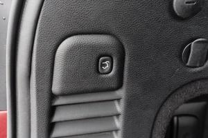 Sarkans Jeep Grand Cherokee 2017 Mārupe, ar dzinēja tilpumu 3.00 L un nobraukumu 140 tūkst. km par 21750 €, foto 25 vietnē AUTOMOTO.COM.LV
